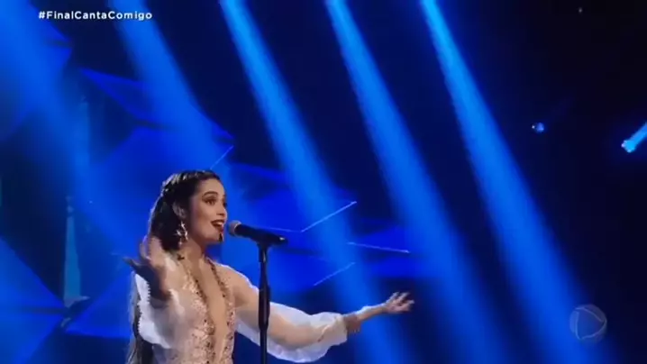 Ao Vivo - Anna Maz Cantando 'Wuthering Heights' (K ...| Kwai